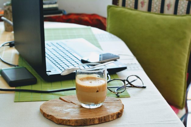 4 Tips for Healthy Screen Use Working From Home - Digital Detox - Time ...