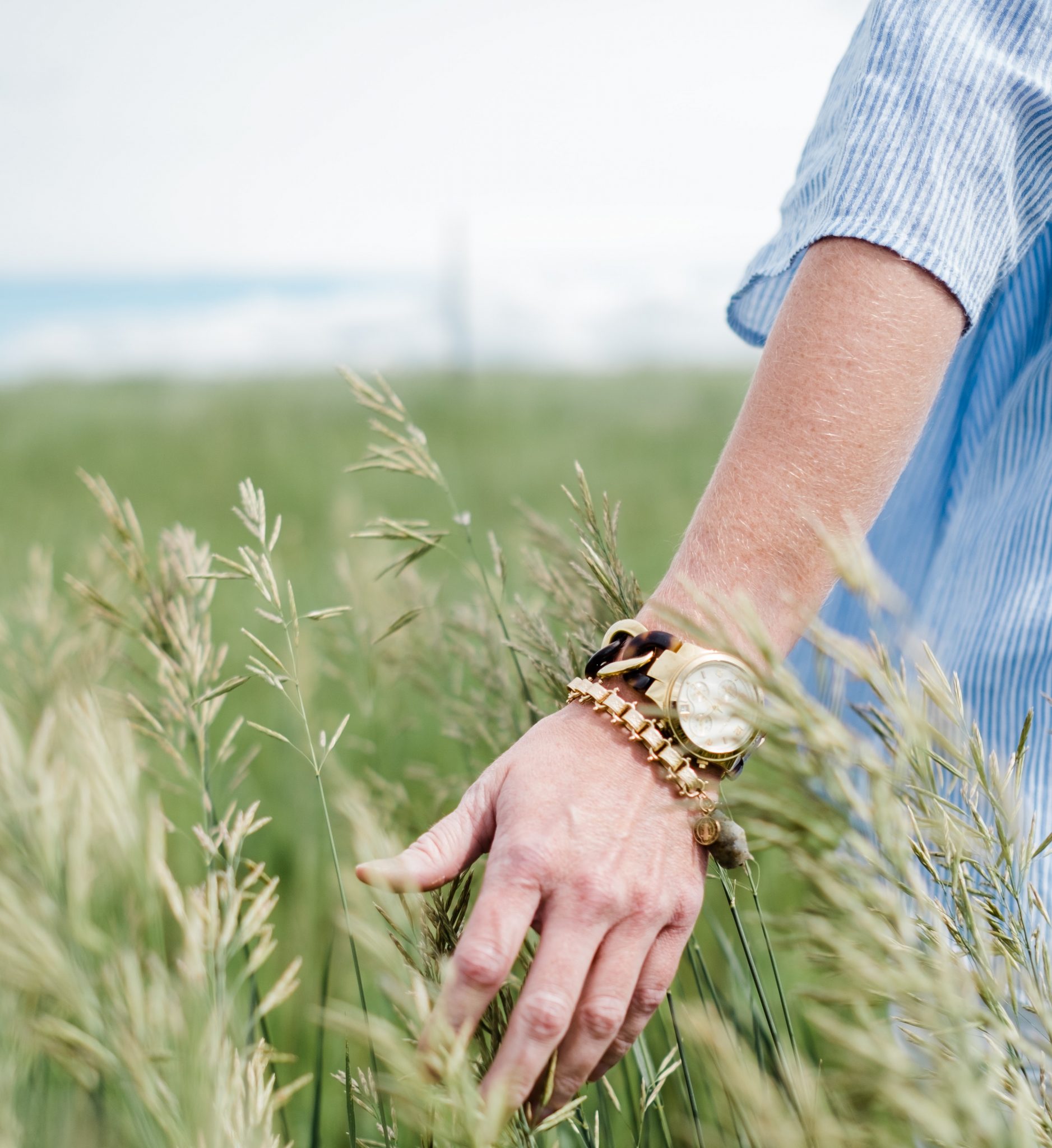 8 Ways to Put your Phone Down More in 2021 - Digital Detox - Time to ...