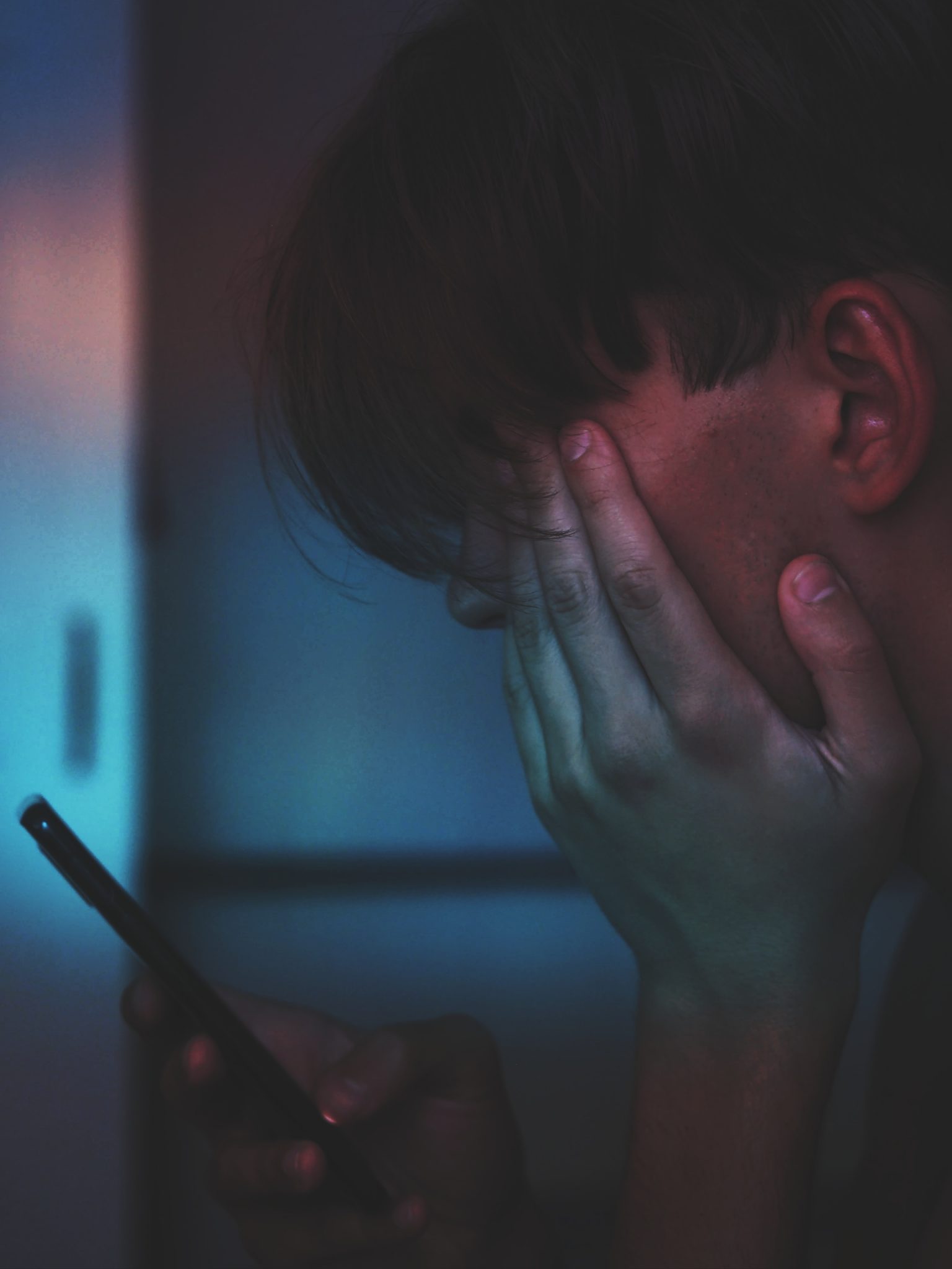 Phone Addiction: Spotting The Symptoms And Taking The Next Steps